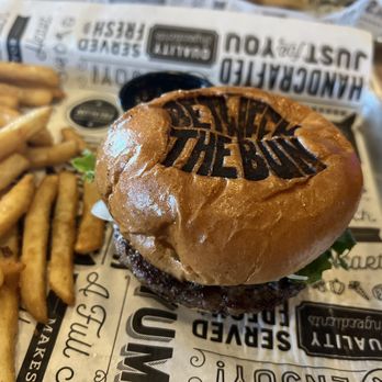 BETWEEN THE BUN - Updated December 2025 - 38 Photos & 45 Reviews ...