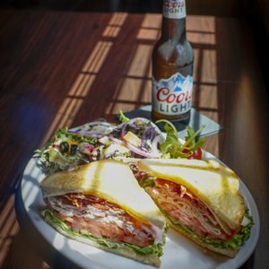 BLUEBIRD INN - 15 Photos & 16 Reviews - 121 E Market St, Bickleton ...