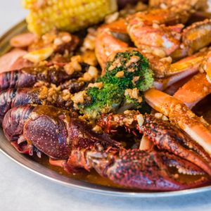 BLUE POINT CRAB HOUSE - 14 Photos & 21 Reviews - 235 N Montford Ave ...