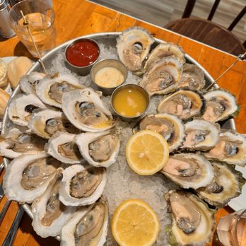 WATER STREET OYSTER BAR - Updated June 2024 - 1072 Photos & 1018 ...