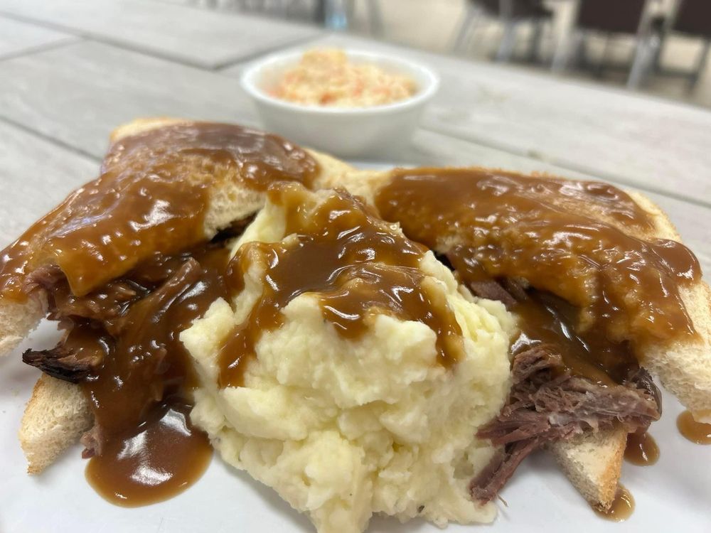 HOMETOWN DELIGHTS CAFE & CAKES - Updated July 2025 - 11 Photos - 5030 ...