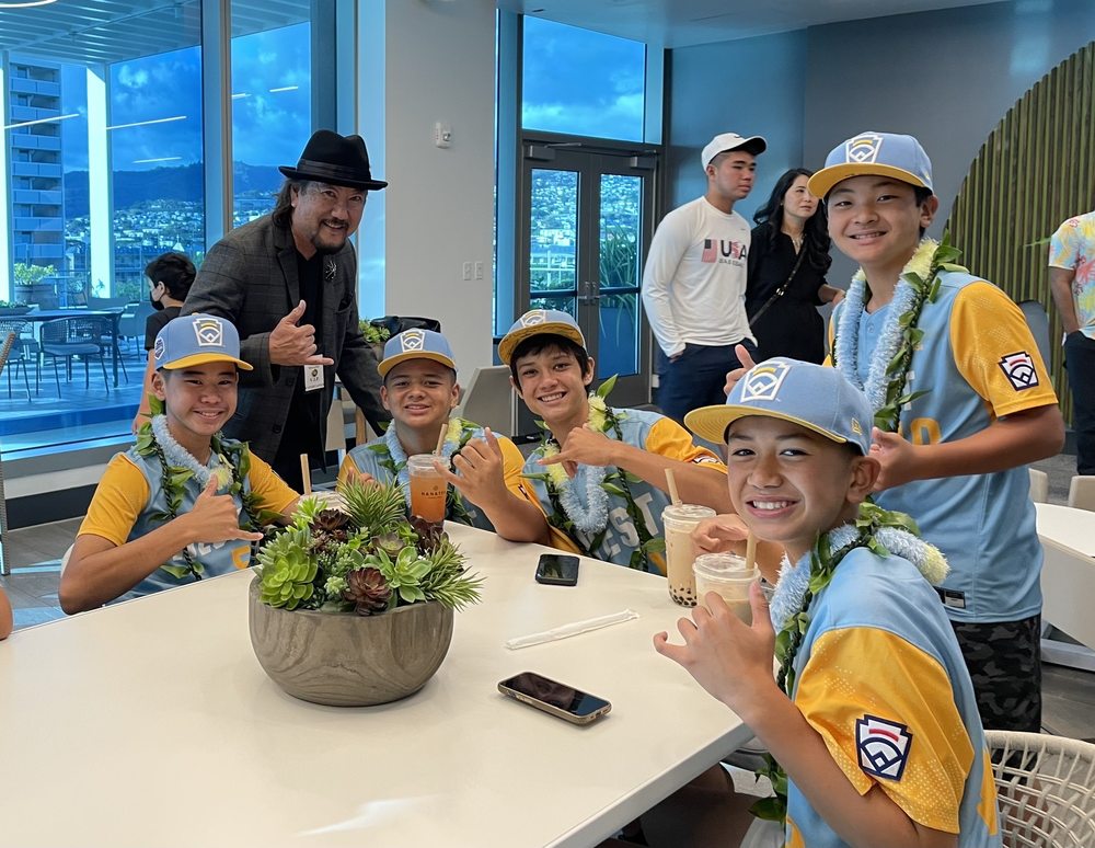 ALAN ARITA MAGIC - 141 Photos & 79 Reviews - Honolulu, HI - Yelp