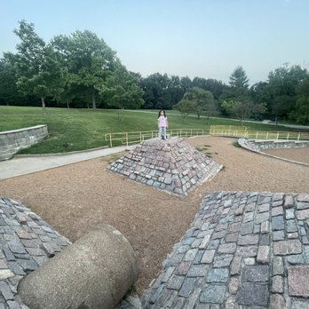 EDGAR M. QUEENY COUNTY PARK - Updated December 2025 - 214 Photos & 33 ...