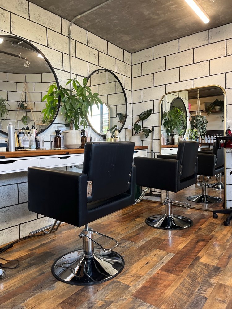 KELLY HUBER HAIR - Updated June 2025 - 18 Photos - 2305 University Ave ...