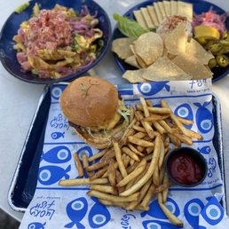 LUCKY FISH BEACH BAR & GRILL - Updated April 2025 - 993 Photos & 799 ...