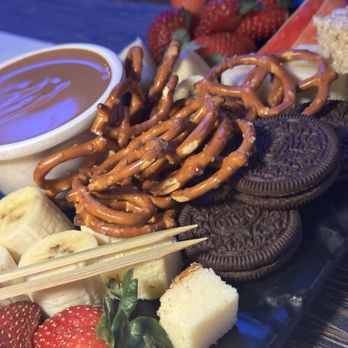 THE SHAKER & VINE - Updated December 2025 - 358 Photos & 197 Reviews ...