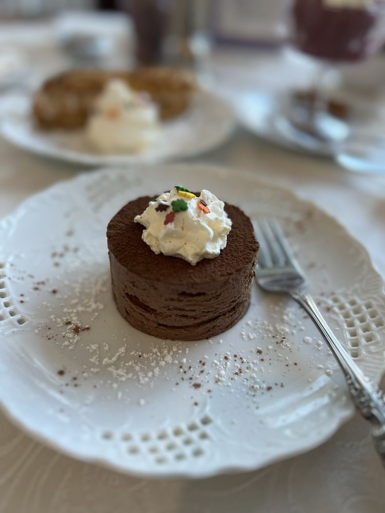 LISA’S TEA TREASURES - Updated May 2025 - 795 Photos & 287 Reviews ...