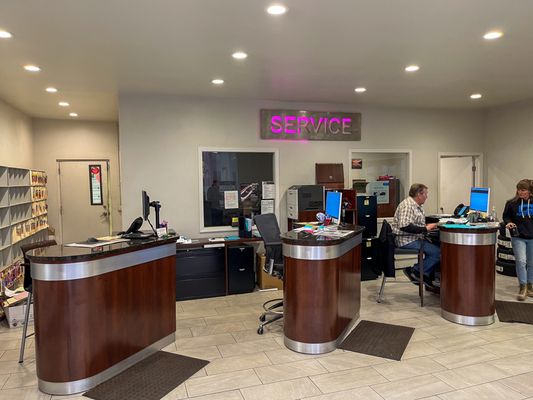 MENDENHALL AUTO CENTER - Updated October 2025 - 15 Reviews - 8602 Teal ...