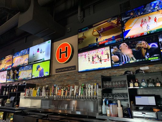 THE HUB GRILL AND BAR - 376 Photos & 568 Reviews - 1860 S Stapley Dr ...