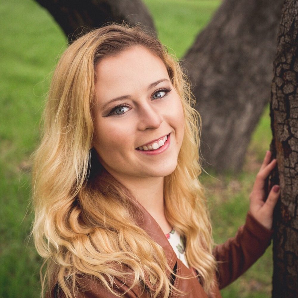 Kimberly Bayer's Instagram, Twitter & Facebook on IDCrawl