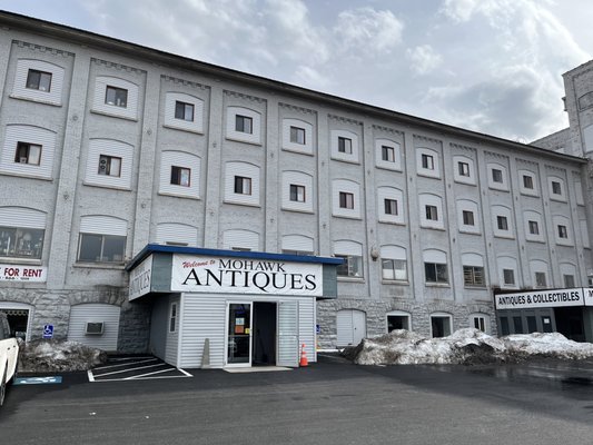 MOHAWK ANTIQUES MALL - Updated October 2025 - 100 E Main St, Mohawk ...