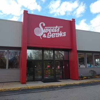 SWEETS AND GEEKS - Updated October 2025 - 103 Photos & 41 Reviews - 342 ...