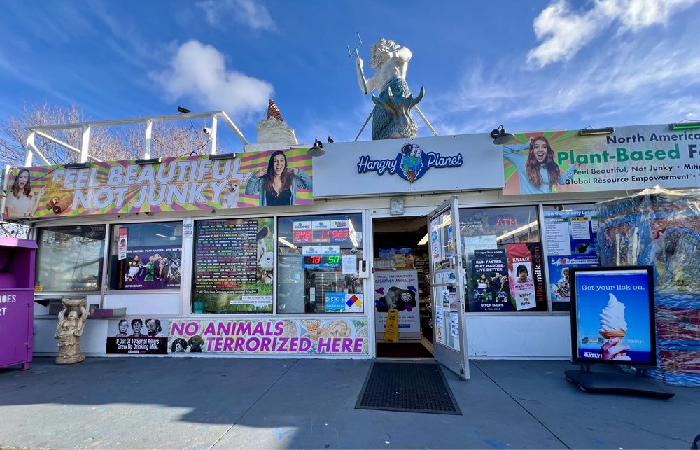 HANGRY PLANET - Updated August 2025 - 75 Photos & 30 Reviews - 1199 El ...