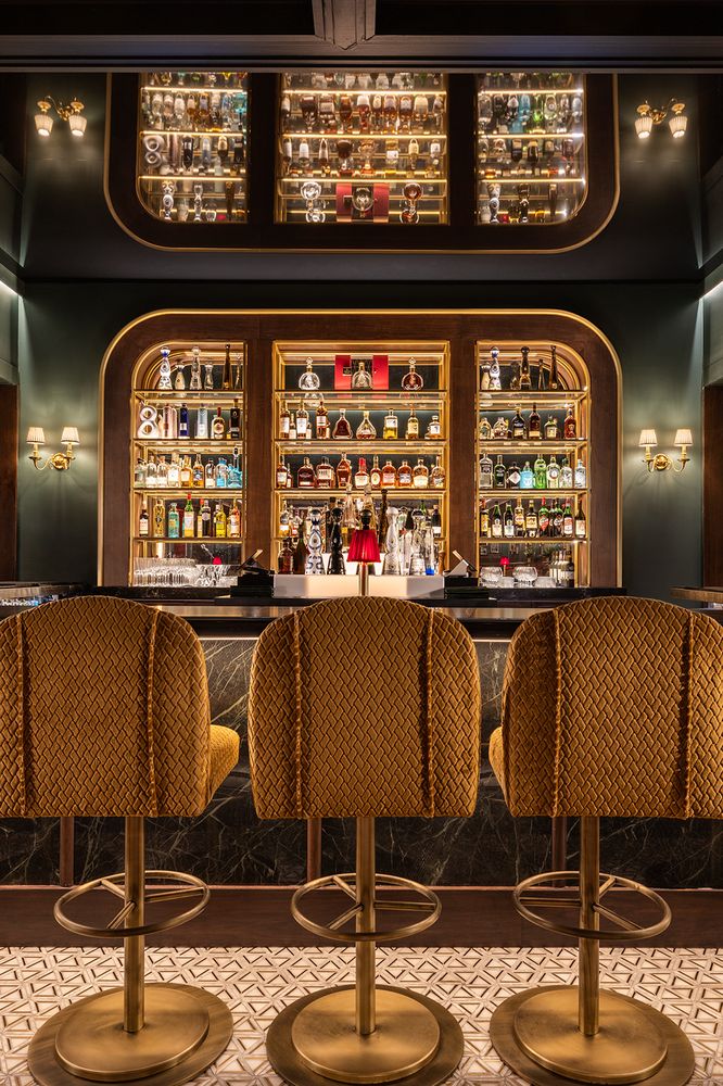 ANTHONY’S RUNWAY 84 - Updated January 2025 - 1103 Photos & 924 Reviews ...