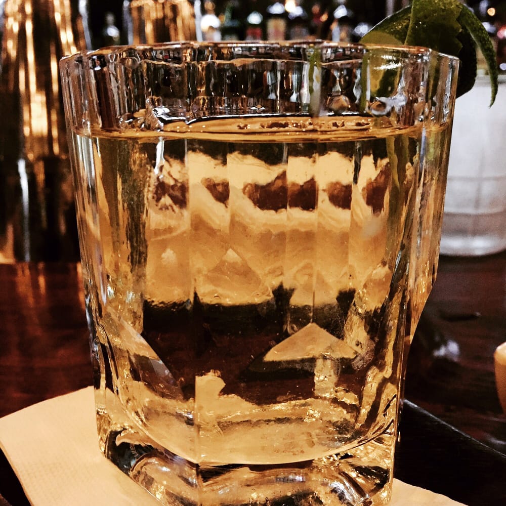 FRANK BAR - Updated December 2025 - 97 Photos & 42 Reviews - R. São ...