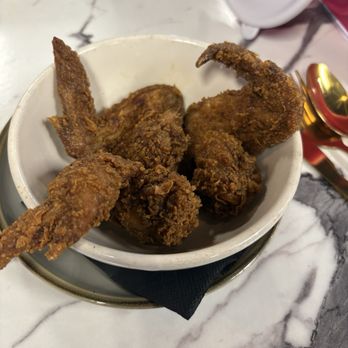 TABLE 22 - Updated August 2025 - 226 Photos & 125 Reviews - 4924 E Busch Blvd, Tampa, Florida ...