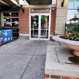 Looneys Pub South - Reserve Now - Pubs - Updated June 2025 - 220 Photos ...