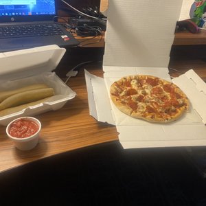 SQUIGI’S PIZZA OF HIGHLAND - 18 Photos & 38 Reviews - 8327 Kennedy Ave ...