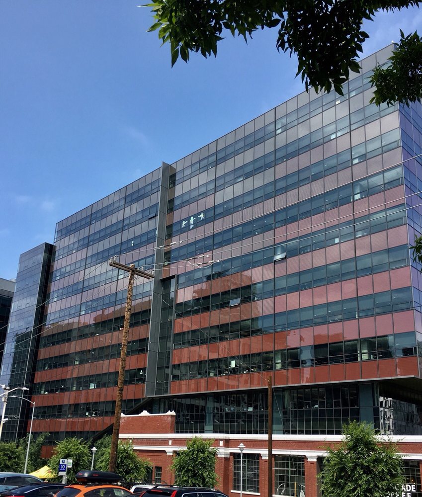 AMAZON - HOUDINI SOUTH - Updated October 2025 - 14 Photos - 333 Boren ...