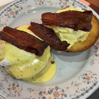 LUCILLE - Updated July 2024 - 233 Photos & 193 Reviews - 1218 H St ...