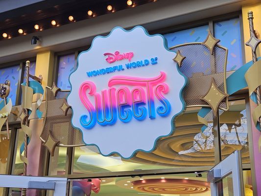 DISNEY WONDERFUL WORLD OF SWEETS - Updated December 2025 - 271 Photos ...