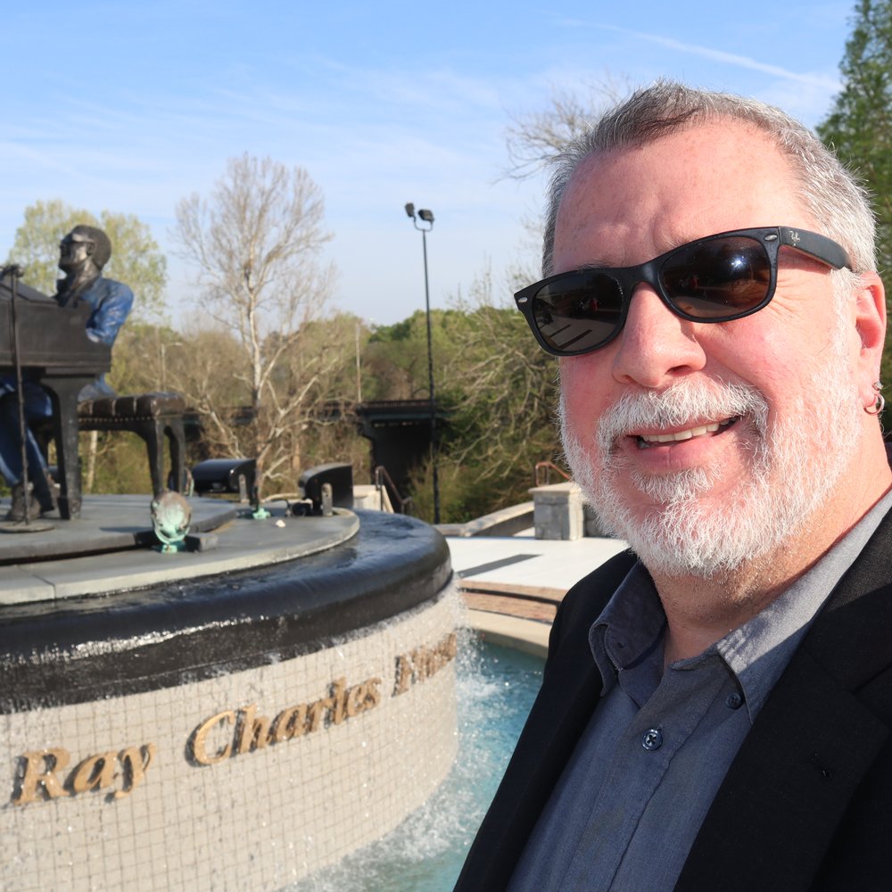 Joseph Guilford's Instagram, Twitter & Facebook on IDCrawl