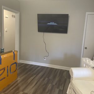 HELLOTECH - 109 Photos & 1111 Reviews - Los Angeles, CA - Yelp