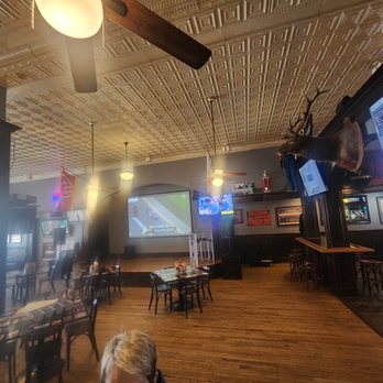 STATE LINE BAR & GRILLE - Updated December 2025 - 58 Photos & 89 ...