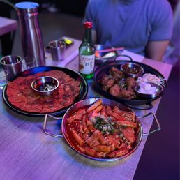 POCHA HOUSE - Updated December 2025 - 912 Photos & 344 Reviews - 1910 Q ...