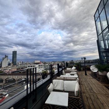 LIGHTHOUSE ROOFTOP - Updated January 2025 - 560 Photos & 207 Reviews ...