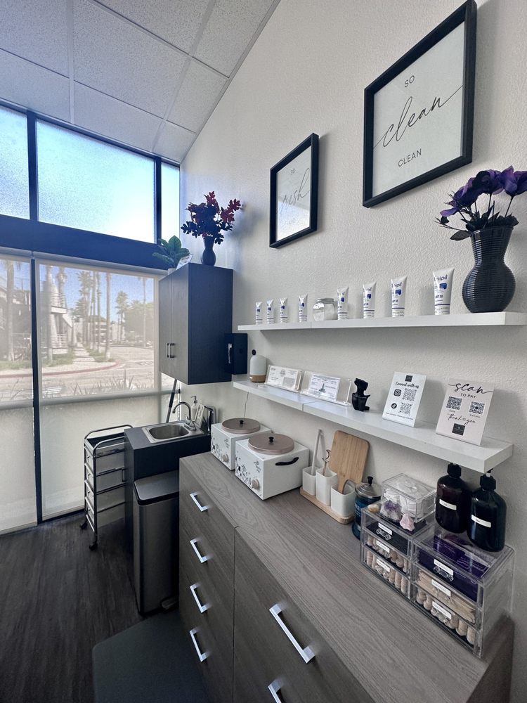 B ESTY SKIN - Updated August 2025 - 10 Photos & 20 Reviews - 9301 Tampa ...