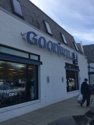 GOODWILL - 49 Photos & 114 Reviews - 10 South Glebe Rd, Arlington ...