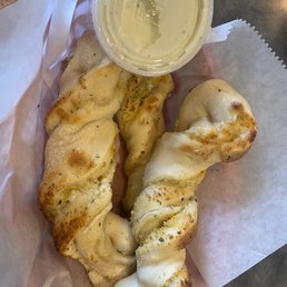 ROUND TABLE PIZZA - Updated April 2025 - 361 Photos & 430 Reviews ...