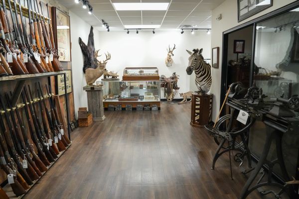 DURY’S GUNS - Updated December 2025 - 31 Photos & 89 Reviews - 1039 NE ...