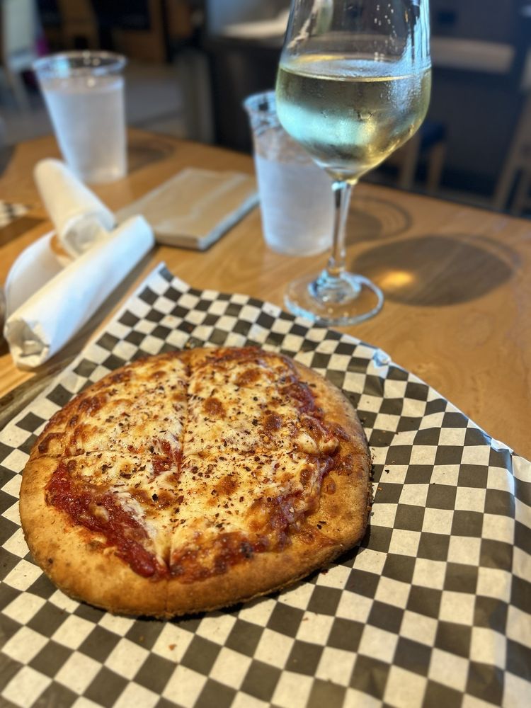 MIDWAY PIZZA - Updated December 2025 - 29 Photos & 28 Reviews - 1 ...