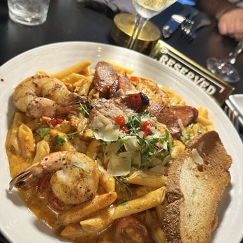 DRAFT GASTROPUB - Updated January 2026 - 207 Photos & 187 Reviews - 664 ...