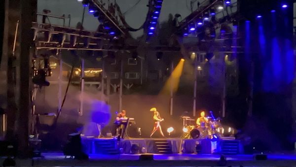 HAYDEN HOMES AMPHITHEATER - Updated November 2025 - 92 Photos & 91 Reviews - 344 SW Shevlin ...