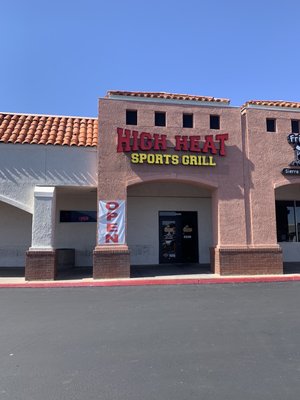 HIGH HEAT SPORTS GRILL - Updated May 2025 - 28 Photos & 30 Reviews ...