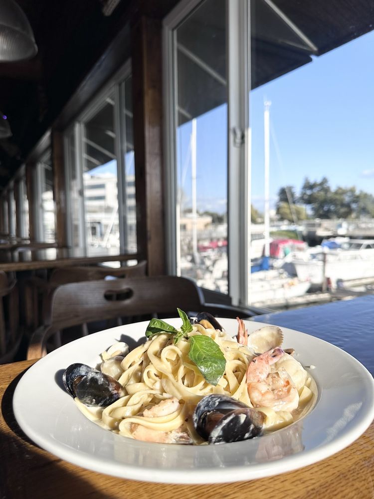 QUINN’S LIGHTHOUSE - Updated August 2024 - 991 Photos & 1067 Reviews ...