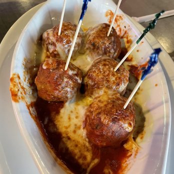 GEEZ GRILL & PUB - Updated May 2025 - 65 Photos & 93 Reviews - 6061 Far ...