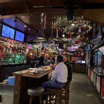 HELMSMAN ALE HOUSE - Updated January 2025 - 564 Photos & 625 Reviews ...