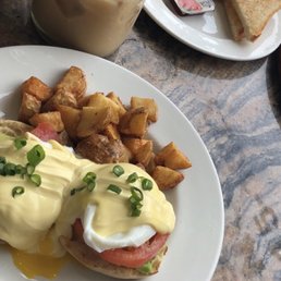 TOAST RESTAURANT - Updated July 2025 - 80 Photos & 73 Reviews - 653 ...