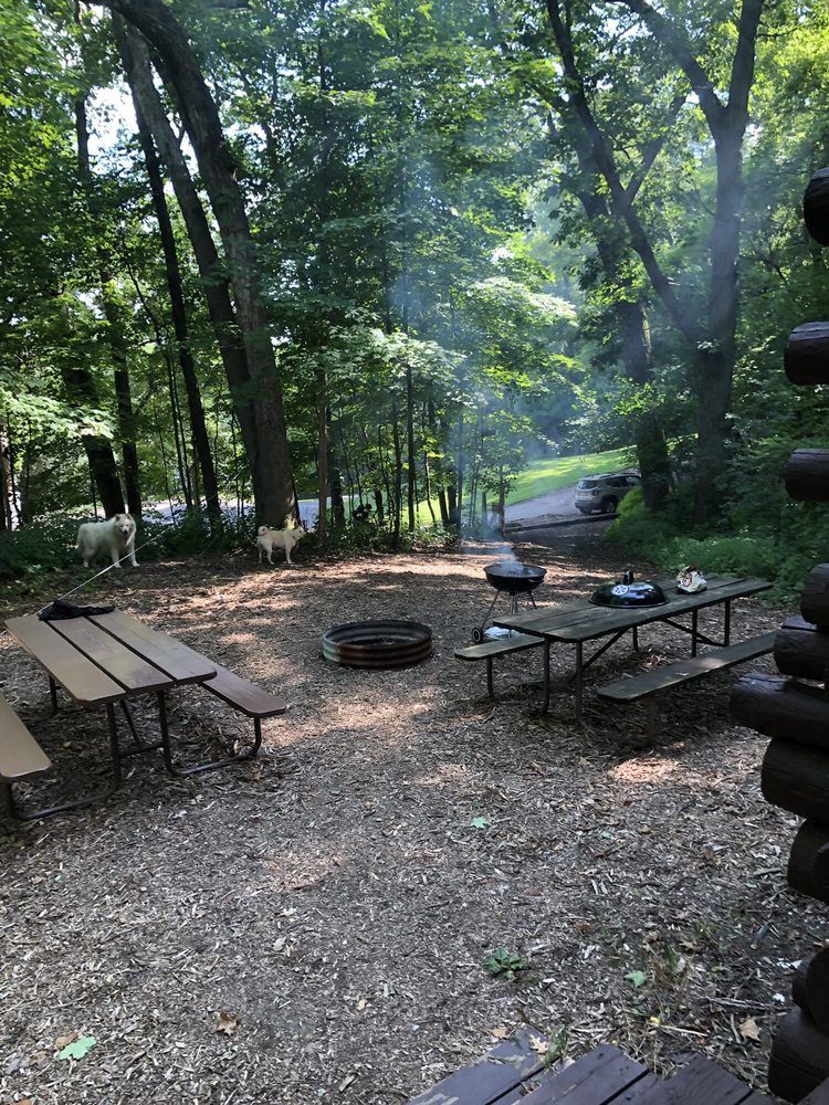 GLACIER HILLS RUSTIC LAKEFRONT CABINS - 13 Photos - 1664 Friess Lake Rd ...