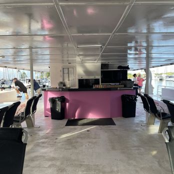 PINK SAILS WAIKIKI - Updated May 2025 - 945 Photos & 682 Reviews - 1 ...
