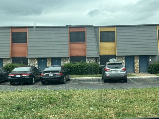 THE RIDGE APARTMENTS - Updated August 2025 - 3834 N Oak Grove Dr ...