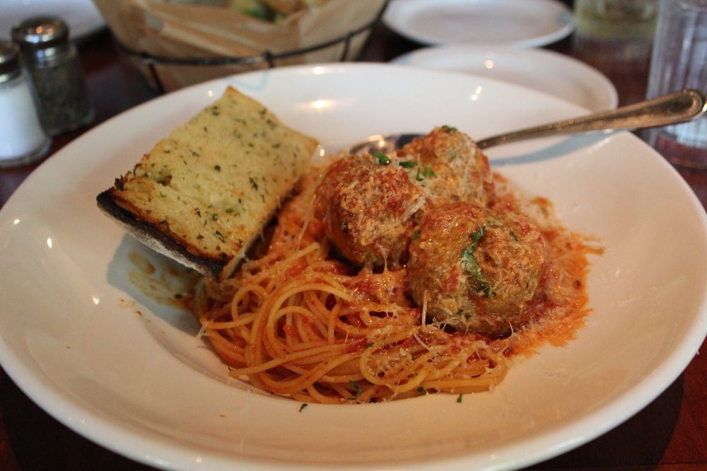 PAESANOS - 655 Photos & 666 Reviews - Italian - 139 G St, Davis, CA ...