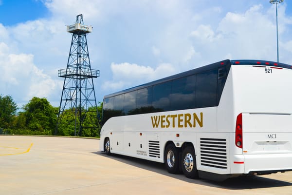 WESTERN MOTORCOACH - Updated October 2025 - 14 Photos - 11318 Bedford ...