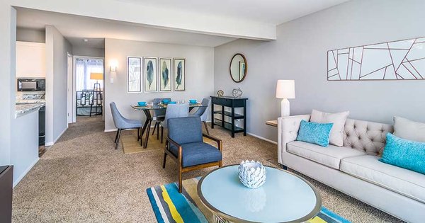 THE LAKES AT FOUNTAIN SQUARE APARTMENT HOMES - Updated December 2025 ...