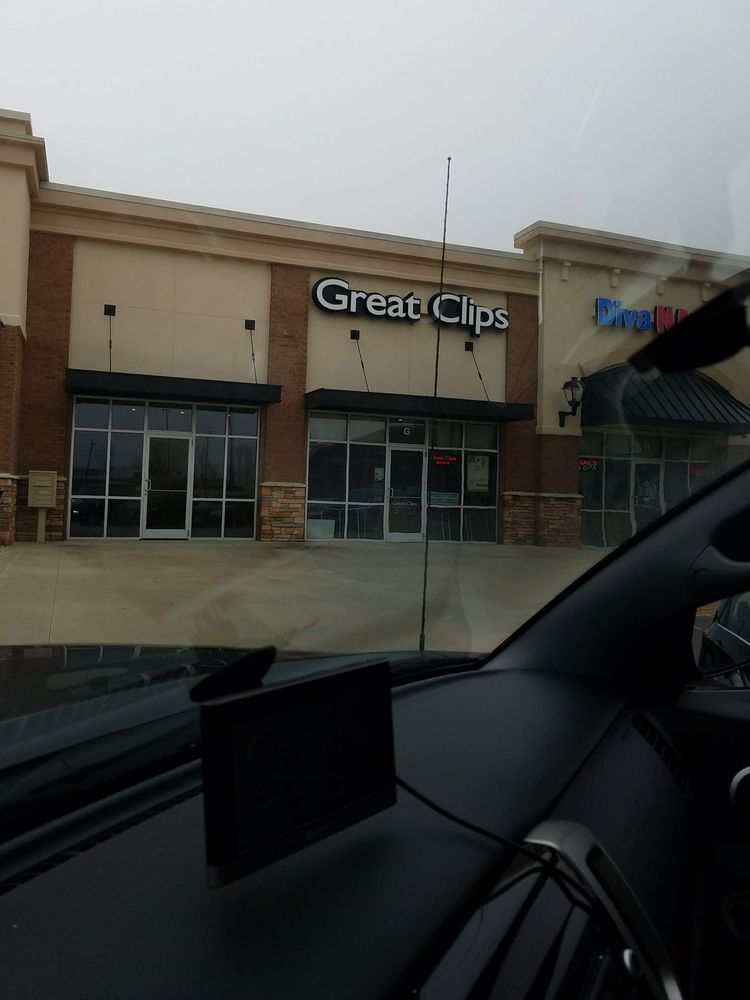 GREAT CLIPS - Updated October 2025 - 12 Reviews - 2803 N Columbia St ...