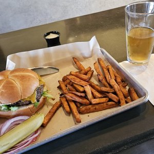 KAWEAH BREWING TAPROOM AND RESTAURANT - 139 Photos & 101 Reviews - 3222 ...